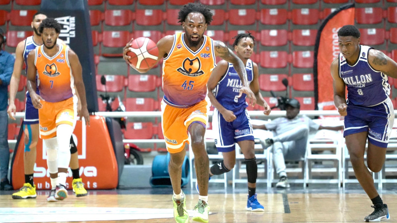 Cabrera y Jarrett conducen a Huellas del Siglo a la victoria