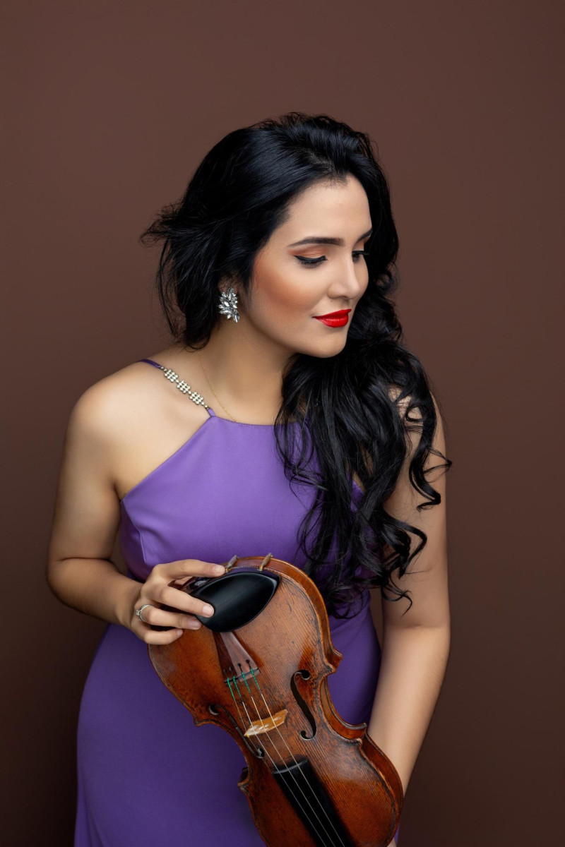 Aisha Syed tocará en Sudáfrica, acompañada de la Filarmónica de ...