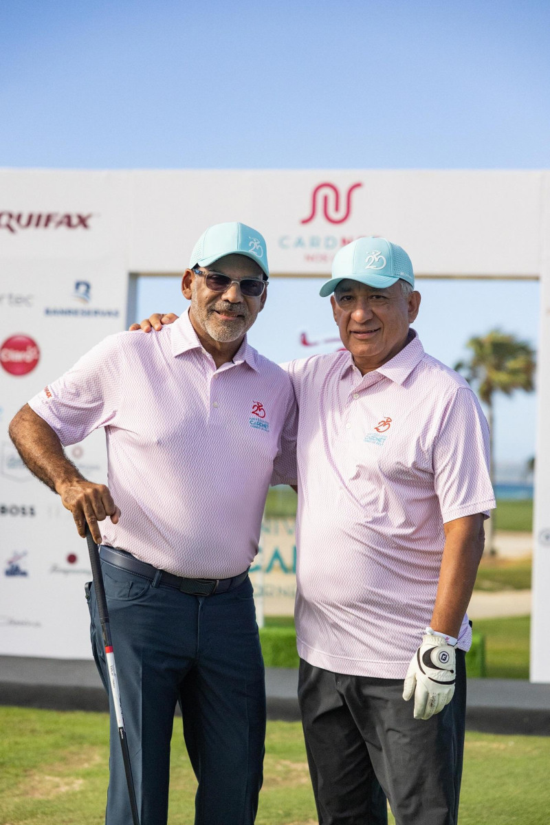 CardNET organiza torneo de golf por aniversario