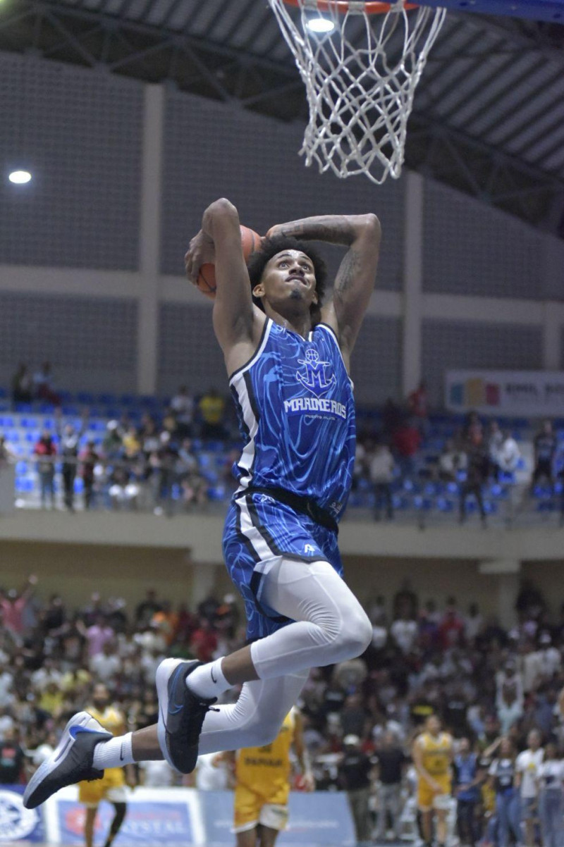 Bello y Curry conducen a Marineros y se completan clasificados a fase ...