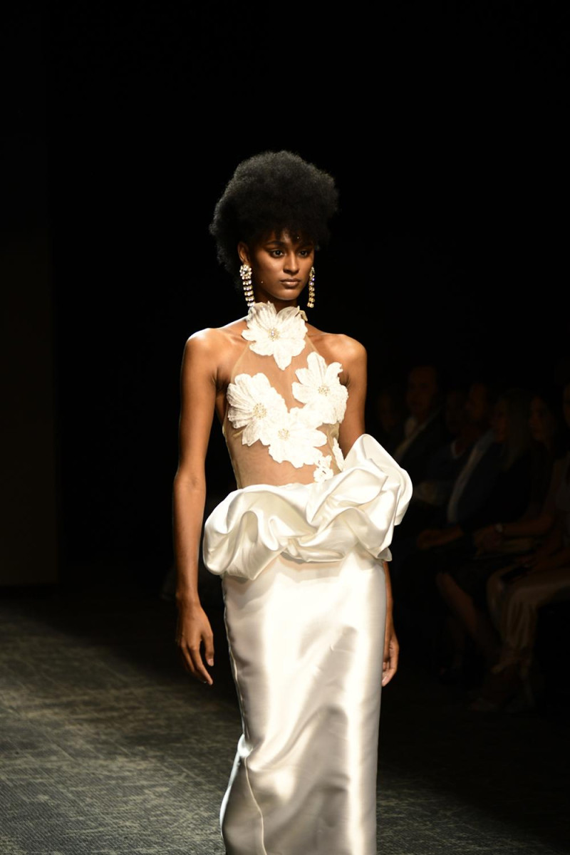 Allure por Melkis Díaz se presenta en la apertura del RD Fashion Week 2025