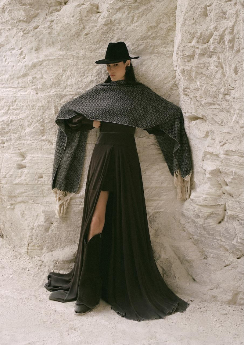 La diseñadora Lorena Saravia ya tiene una colaboración con H&M