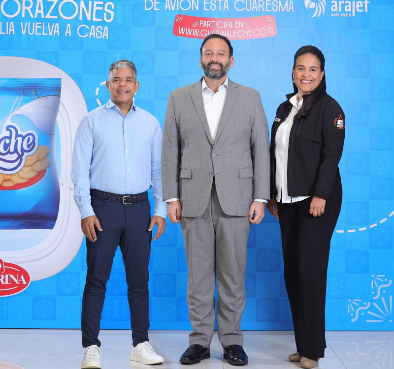 Guarina y Arajet firma alianza para acercar a las familias