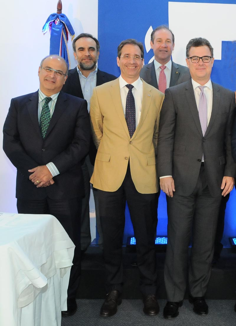 Barna Business School entrega becas