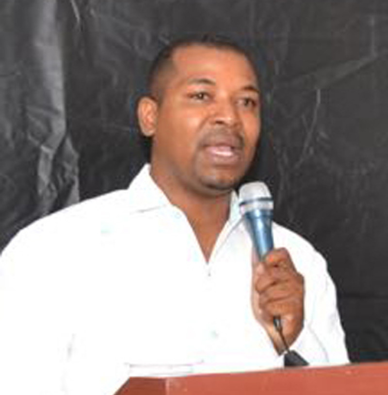 Denuncia manejo irregular entidad