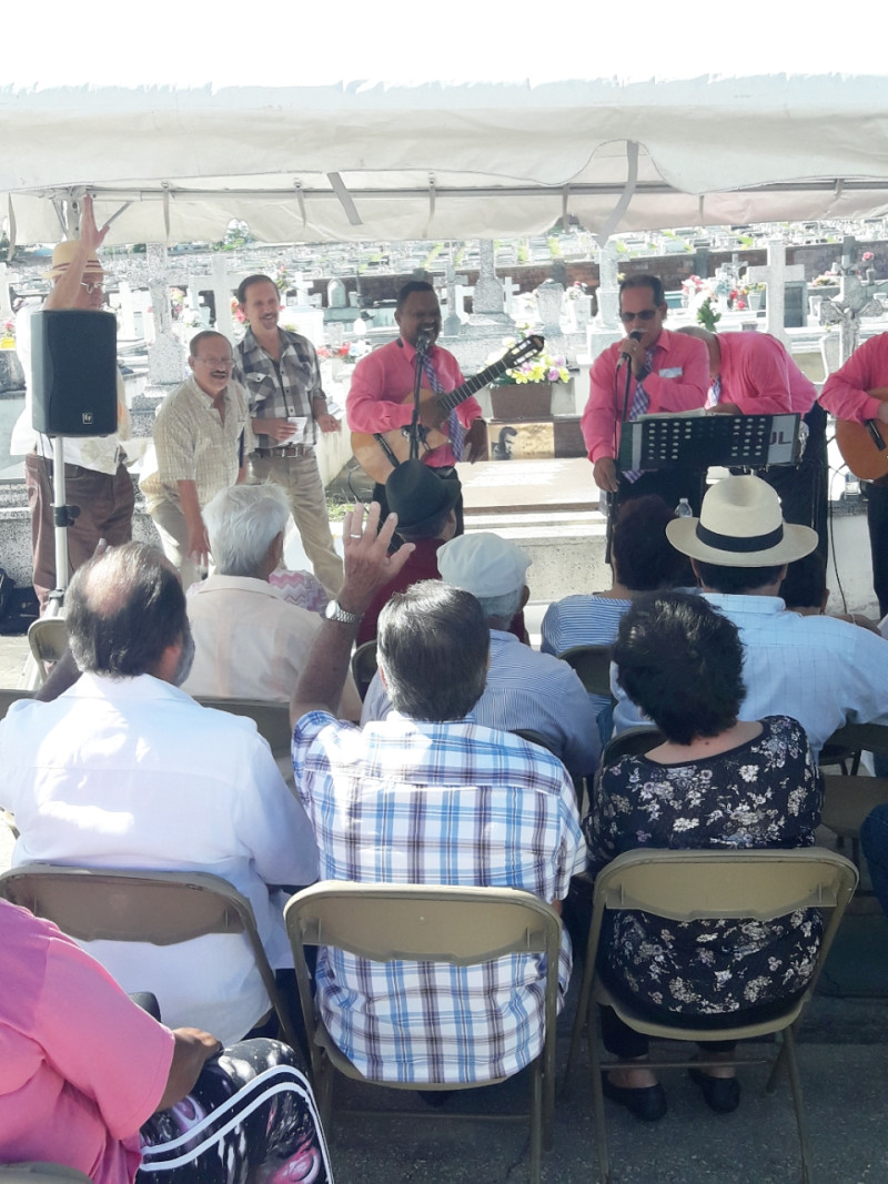 Rinden homenaje al bolerista puertorriqueño Cheíto González