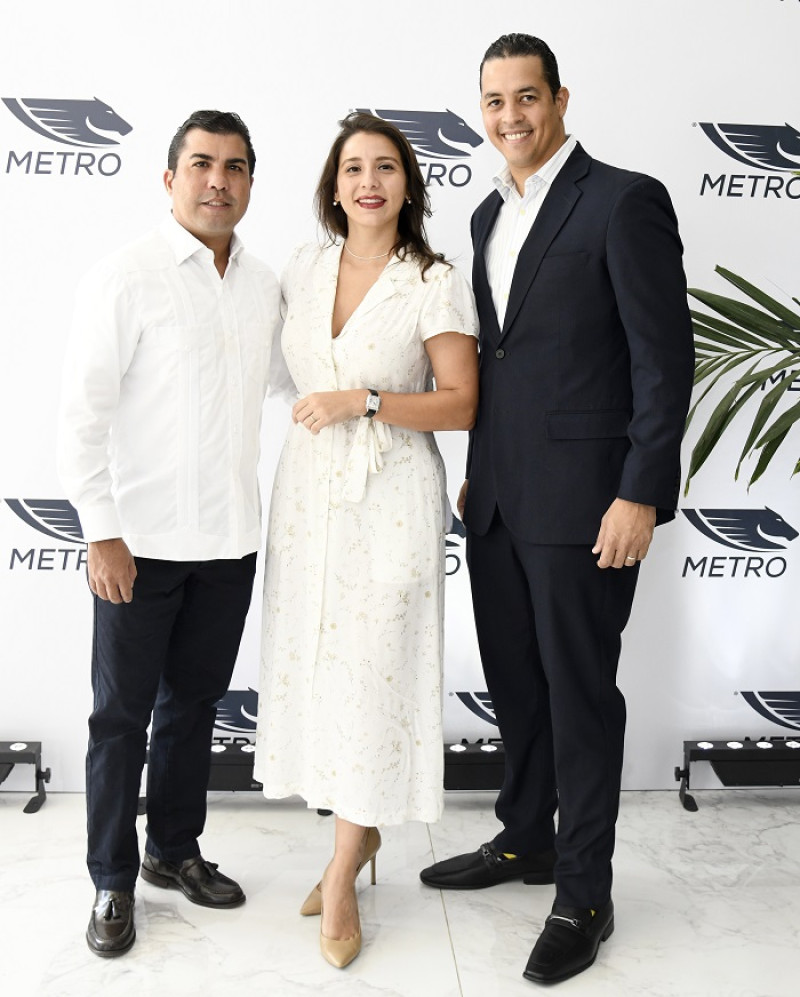 Metro estrena casa y flotilla de autobuses