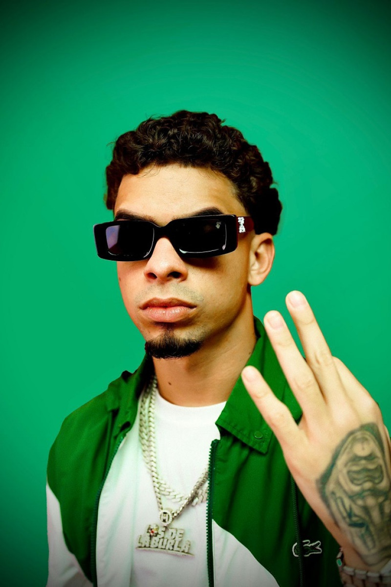 Cantante boricua Hozwal debuta con su álbum “Sempiterno”