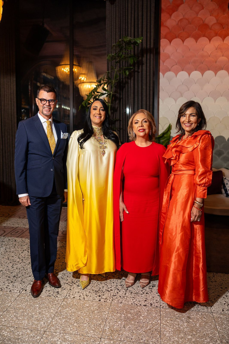 La familia Guiribitey junto a Giannina Azar, apoyan a comunidades ...