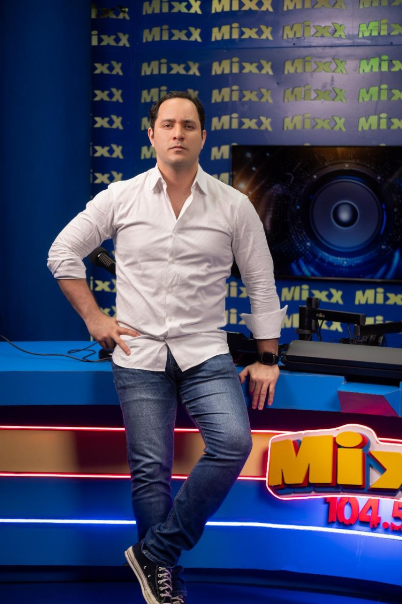 Raeldo López regresa a la radio a través de la emisora Mixx 104.5 FM