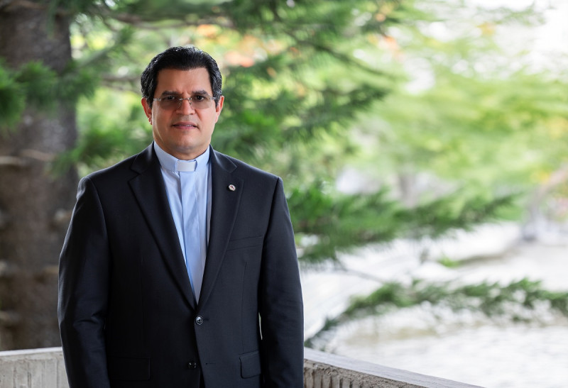 Voces que celebran al Listín