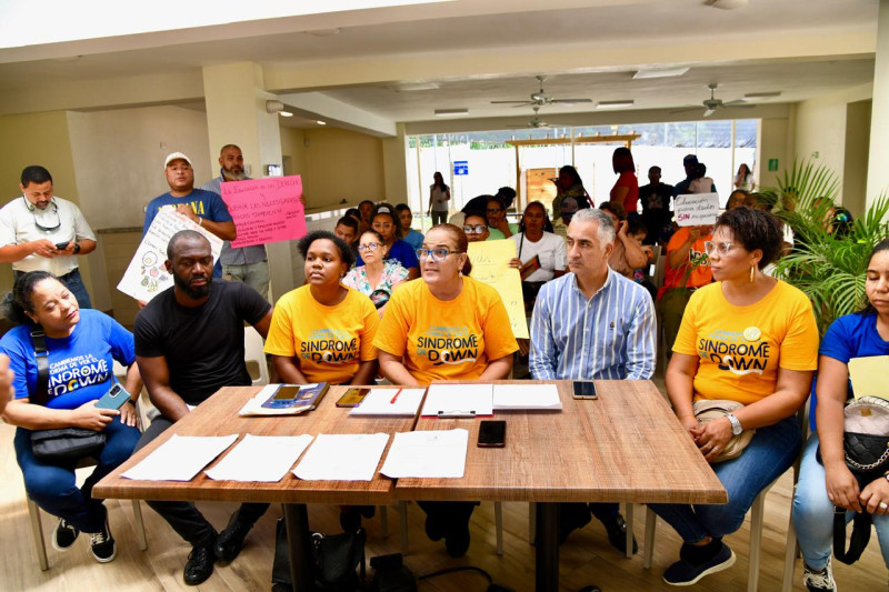 Sin almuerzo, sin transporte y con problemas de energía: Estudiantes ...