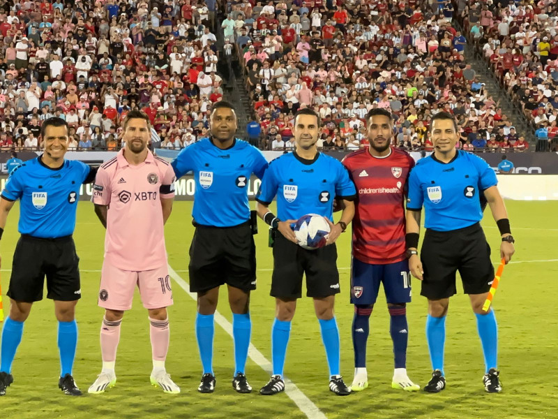 Randy Encarnación, árbitro internacional: “La grandeza verdadera está en no creerse superior a ...