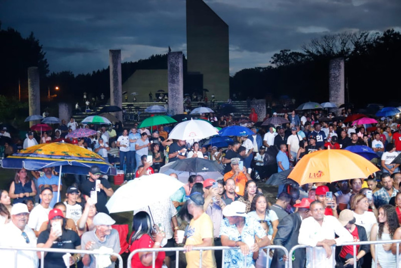 "Qué viva la Patria" culmina a los pies del Monumento de Capotillo ...