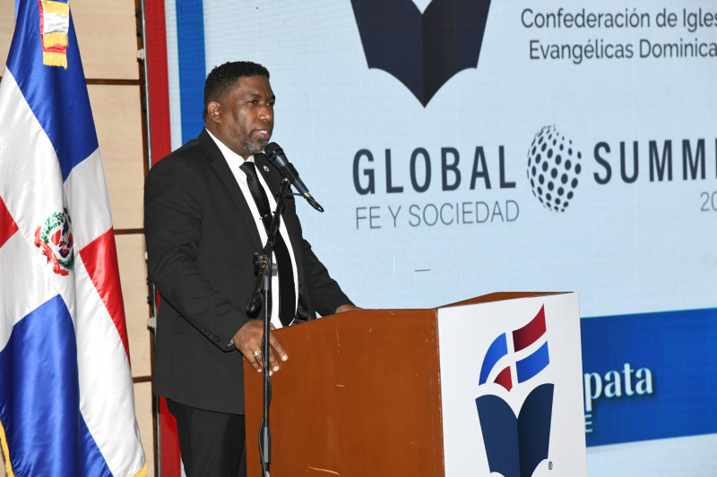 Pastor Ángel Zapata: la falta de fe en Dios es la causa de los ...