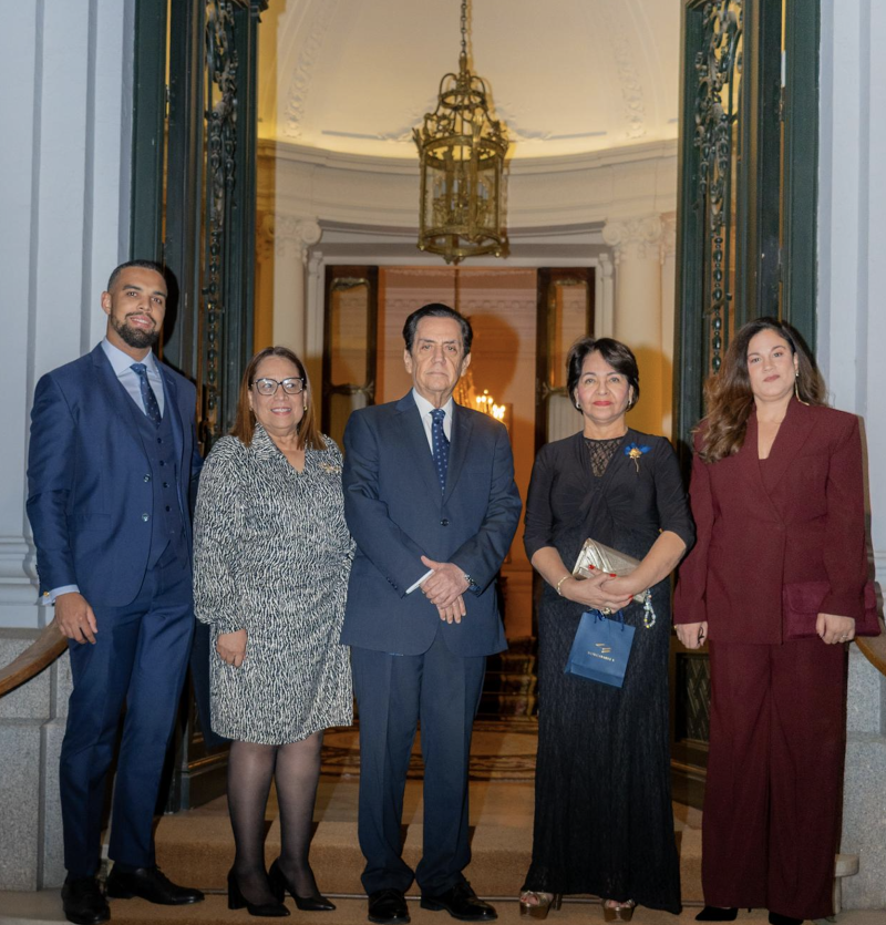 Embajador Tony Raful es condecorado con la Orden de la Estrella de Italia