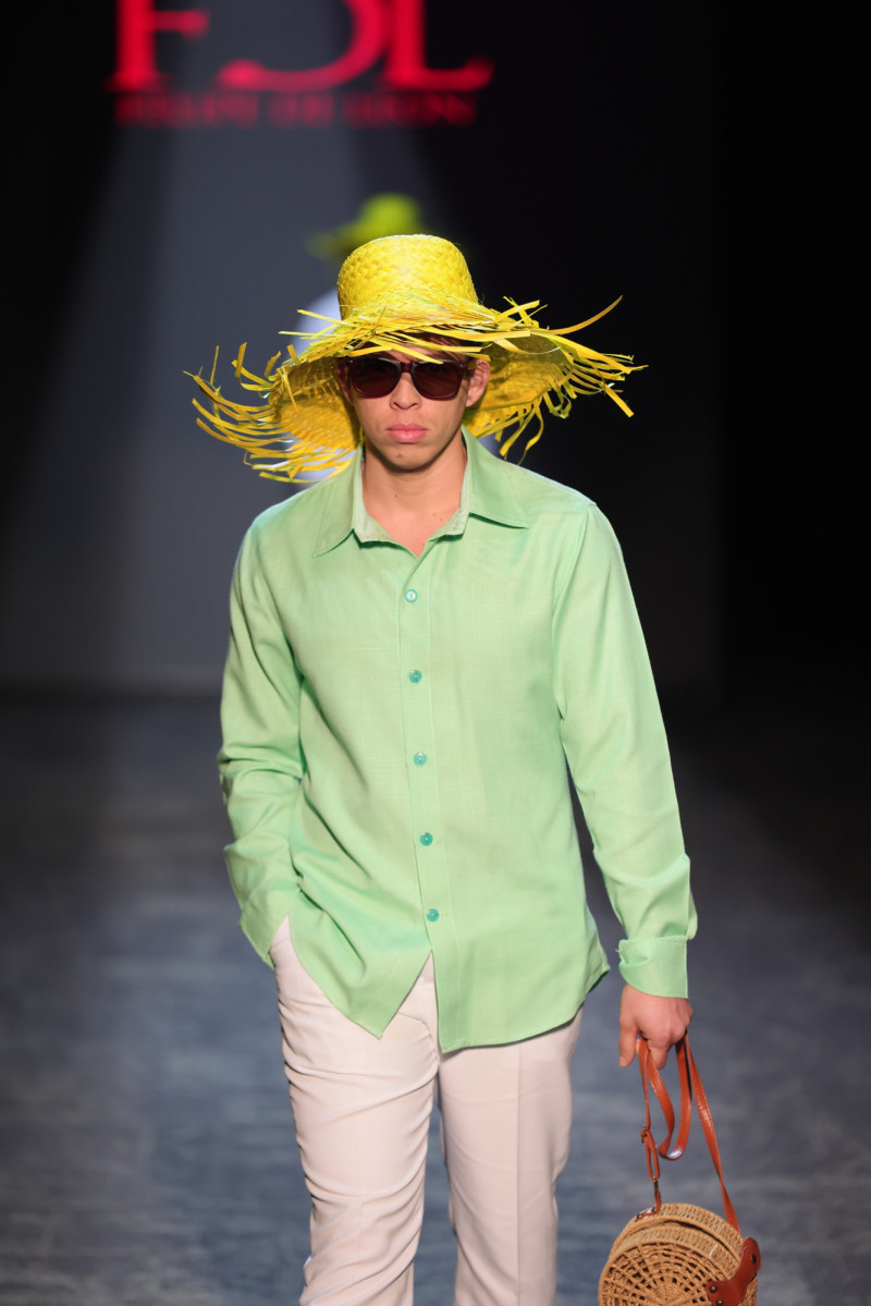 Felipe de León celebra la esencia del Caribe en RD Fashion Week 2025