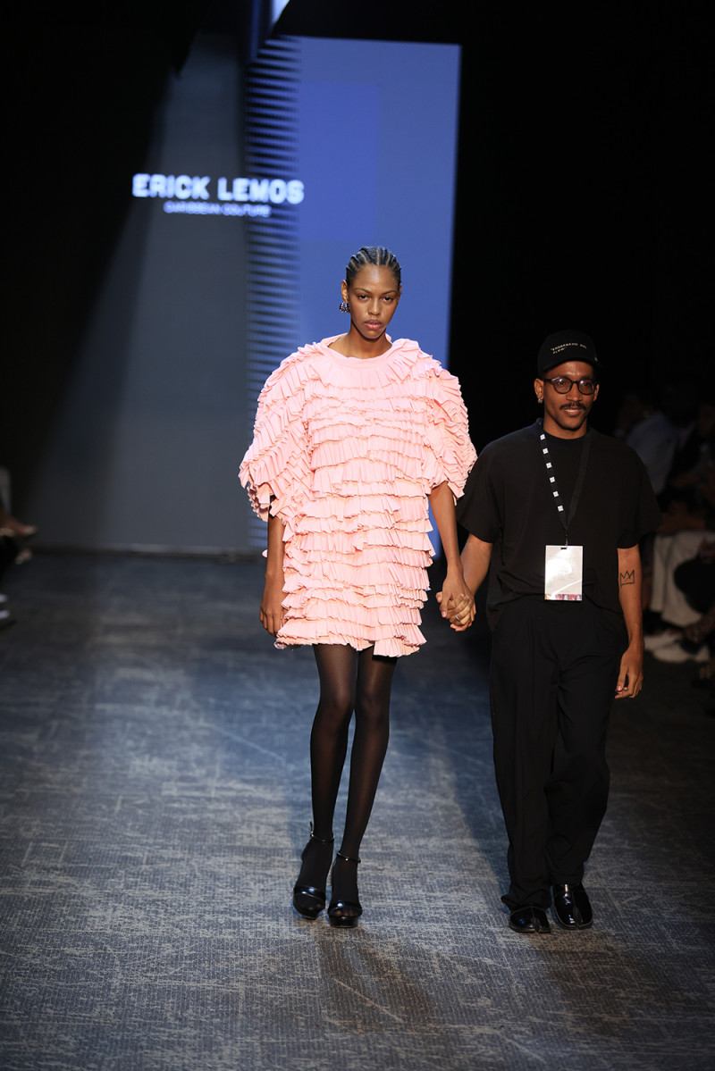 'Caribe oscuro, Caribe muerto', la propuesta de Erick Lemos para RD Fashion Week 2025