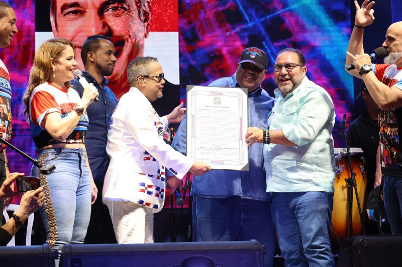 "El Super ultra mega merengazo": explosivo festival de identidad ...