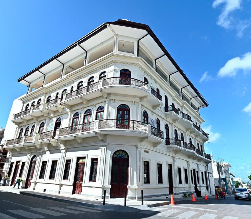 Emblemático hotel Mercedes en Santiago se remodela, será Centro ...