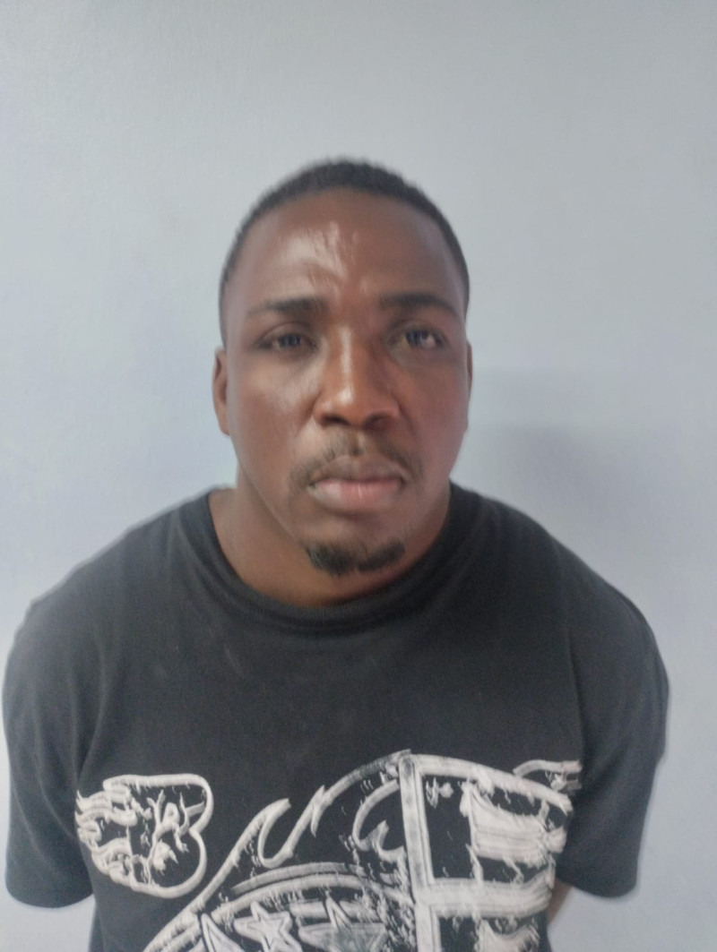 Policía arresta a hombre que recibió más de un millón de pesos por ...