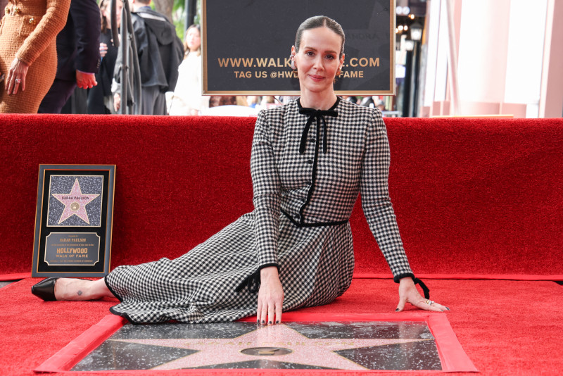 Sarah Paulson recibe estrella en Hollywood