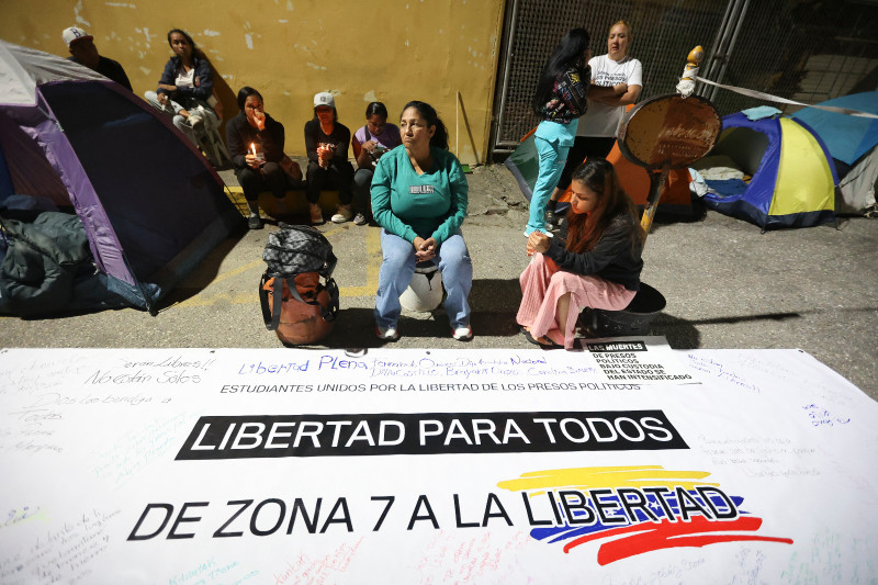 Venezuela abre su industria a la empresa privada