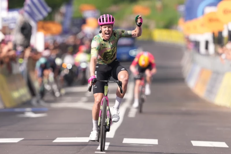 Valgren logra victoria en etapa 17 del Giro a Italia, Vingegaard ...