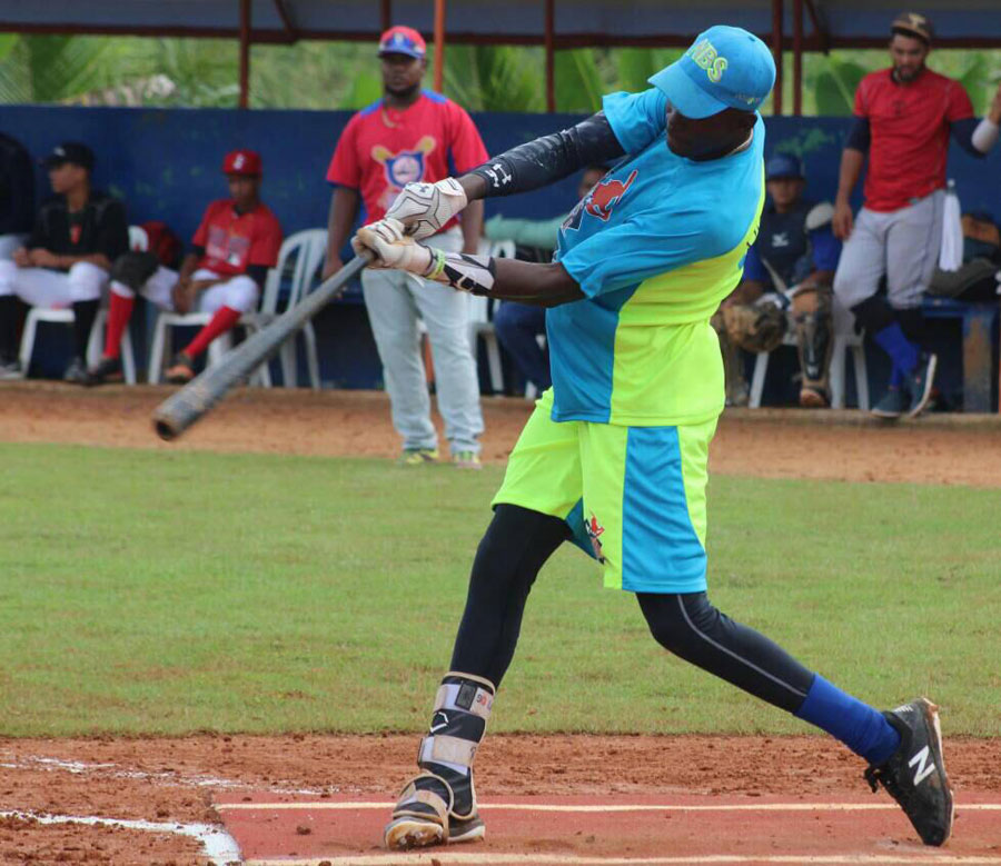 Robert Puasón es la versión más atractiva entre los torpederos en Julio ...