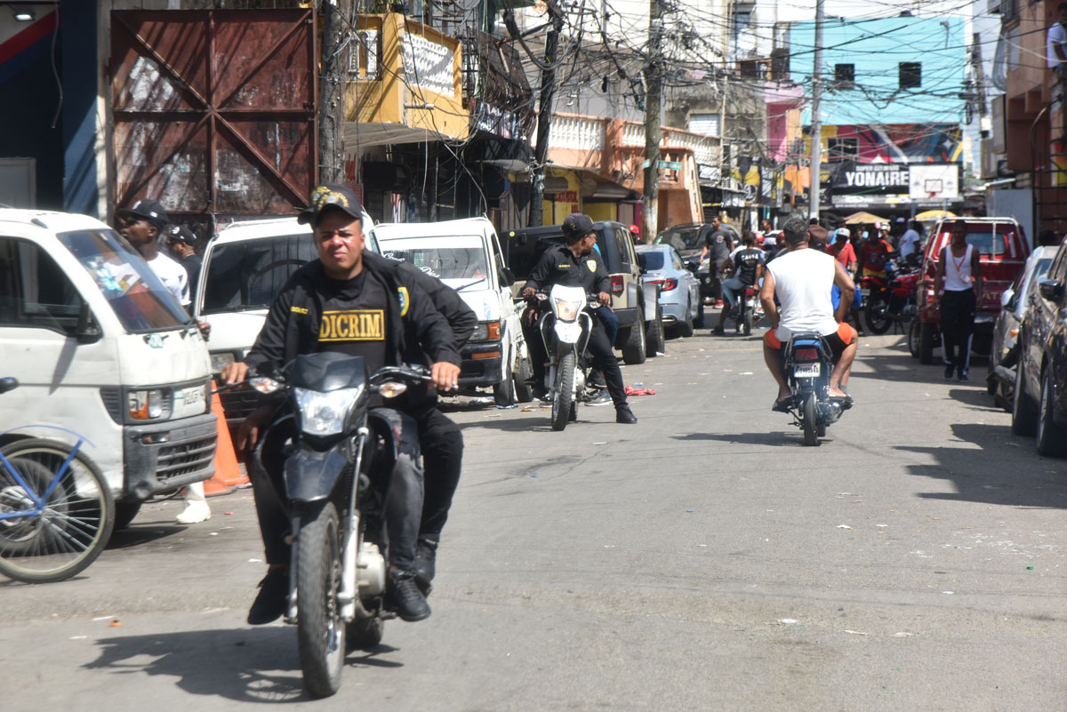 Más allá del “teteo”: La verdadera vida en La 42 de Capotillo