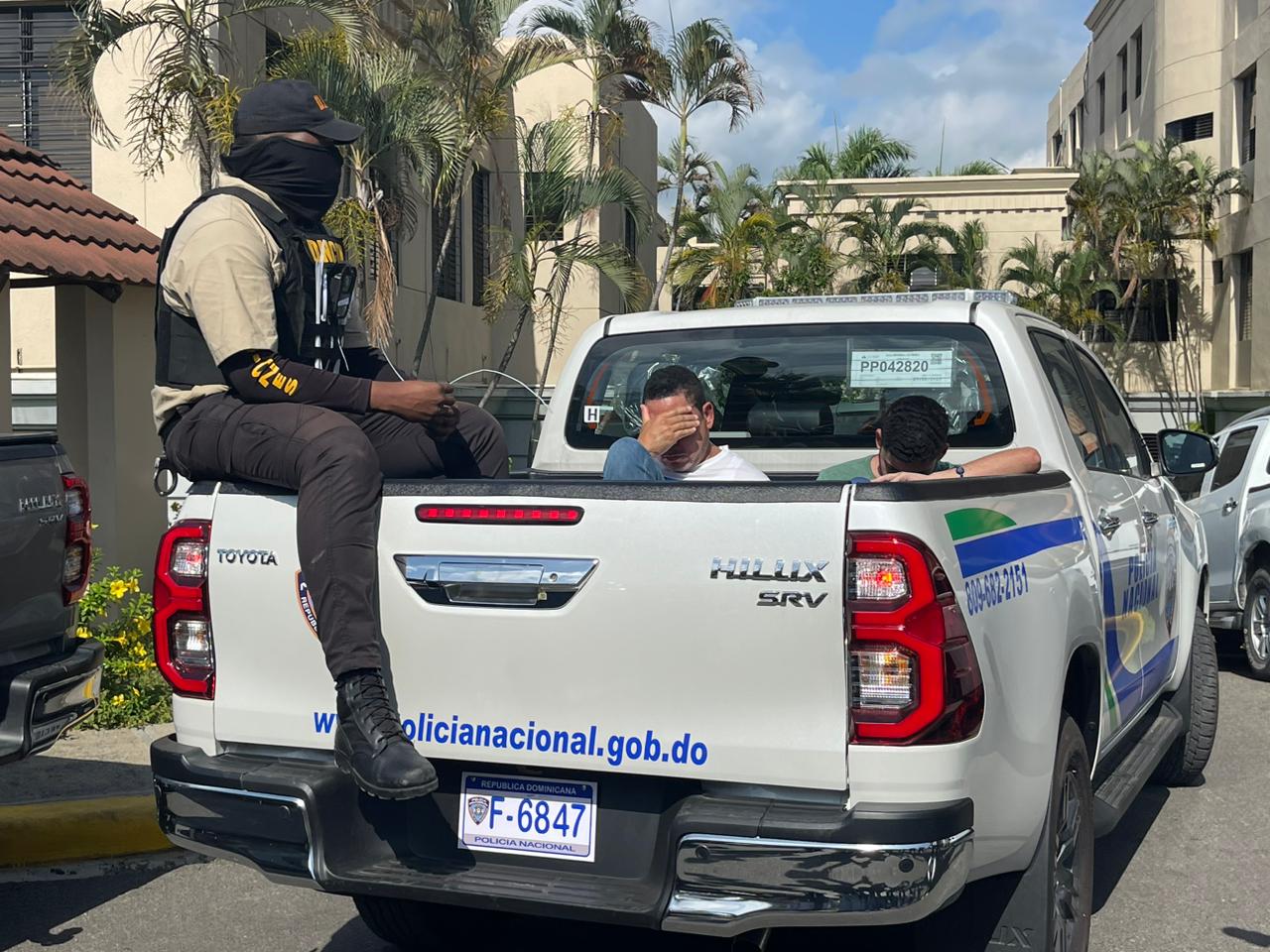 Policía detiene a 14 personas por "orgía" en la Zona Colonial