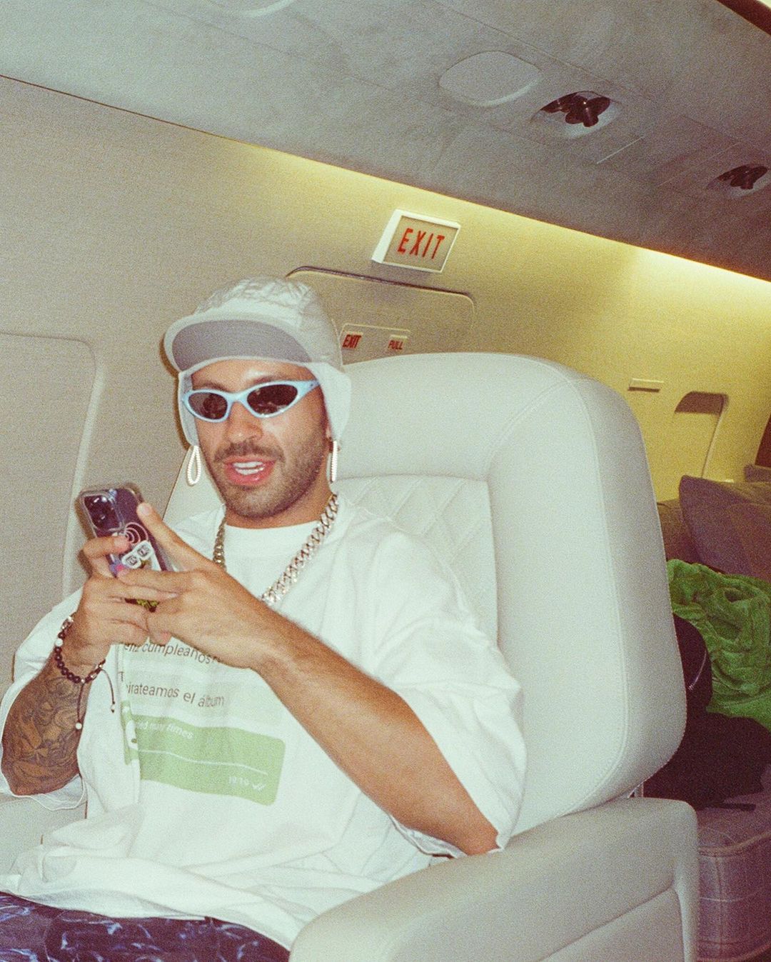 Feid anuncia nuevo álbum: "Mor no le temas a la oscuridad"