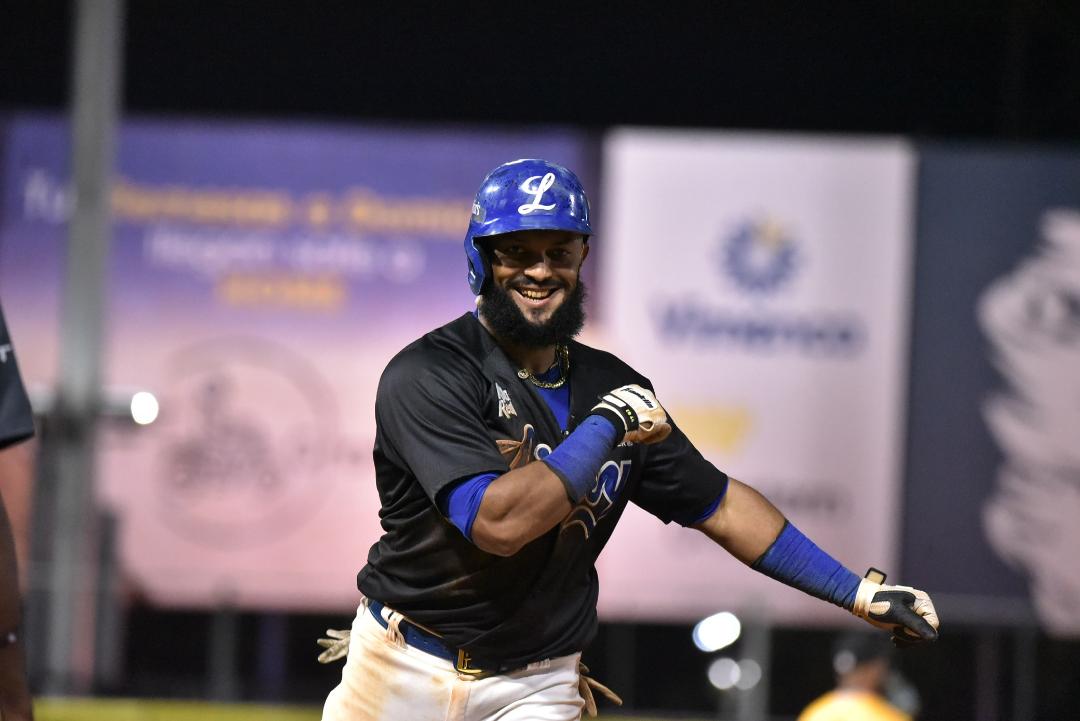 Bonifacio conecta hit 400; Licey vuelve vencer a las Águilas