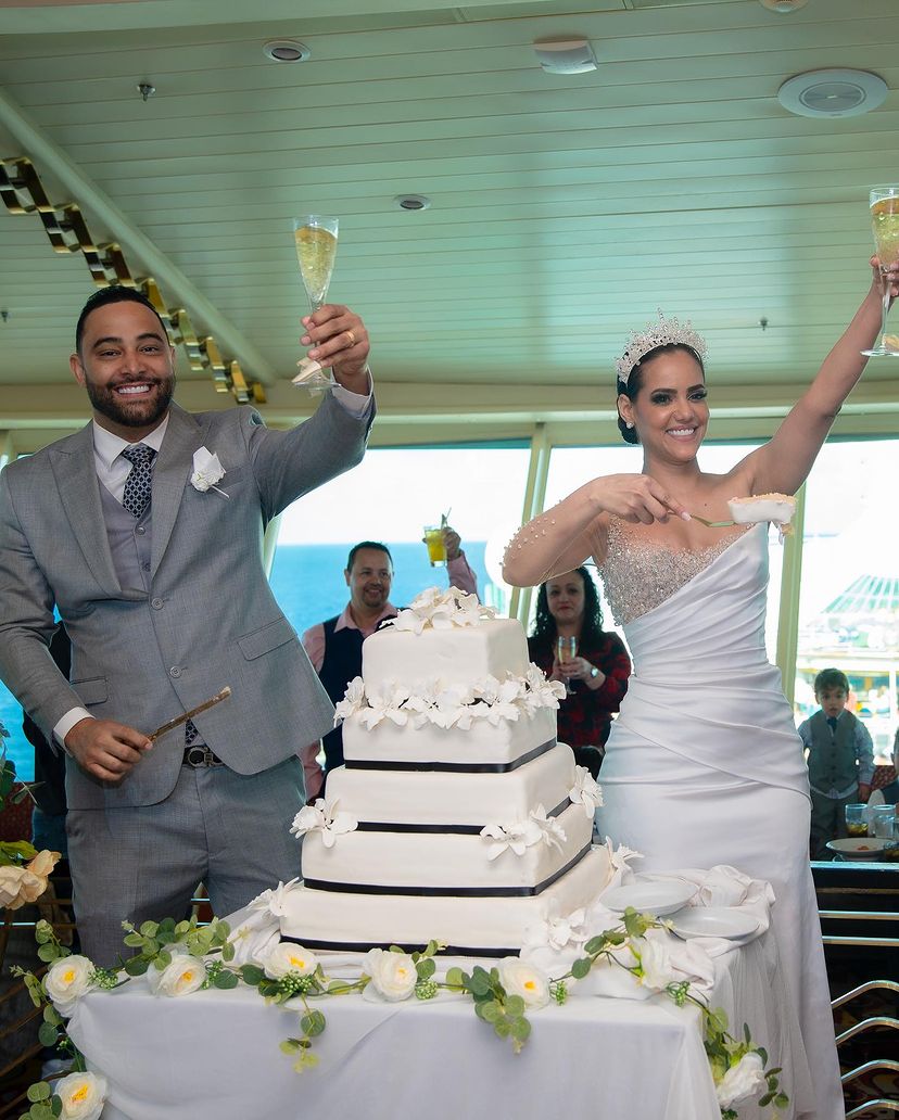 Mabel Henríquez se casa en un crucero