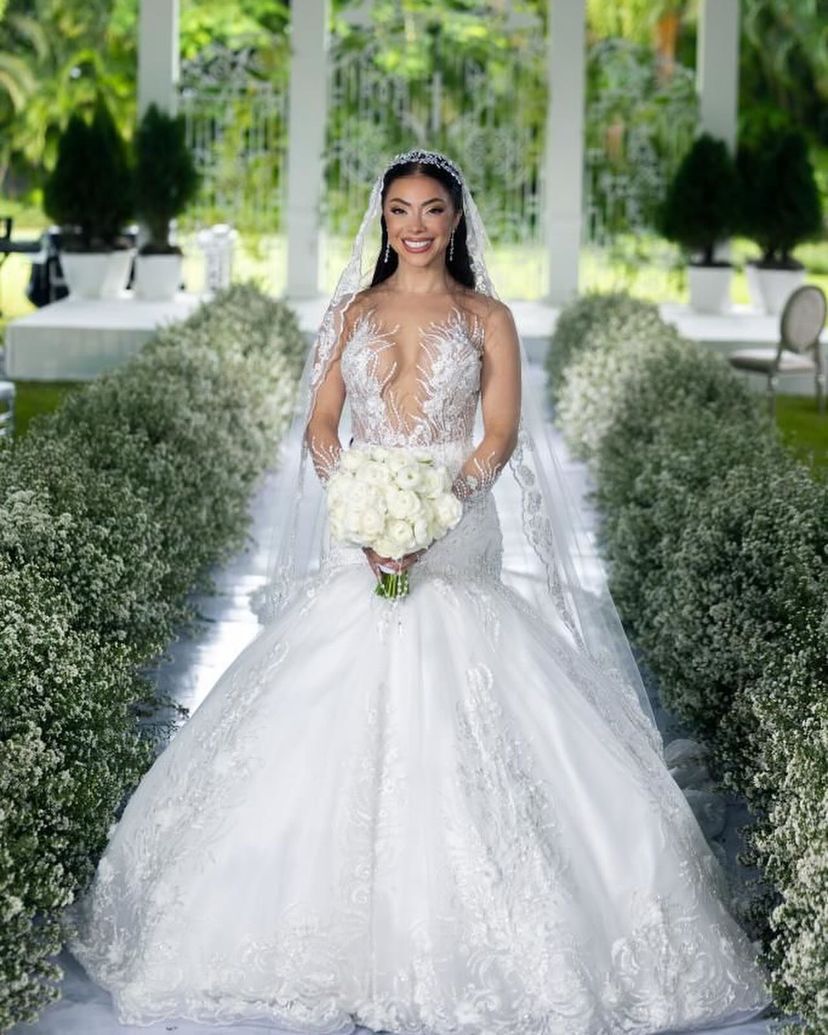 La Materialista y Eury Matos comparten fotos inéditas de su boda civil ...