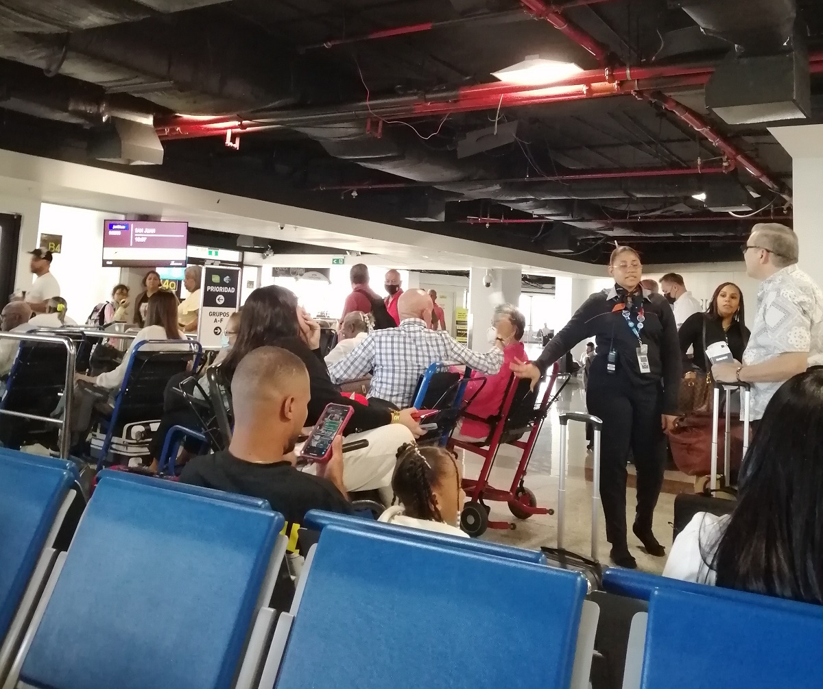 A bordo de avión rumbo a Puerto Rico: 2 horas en tierra para 37 minutos ...