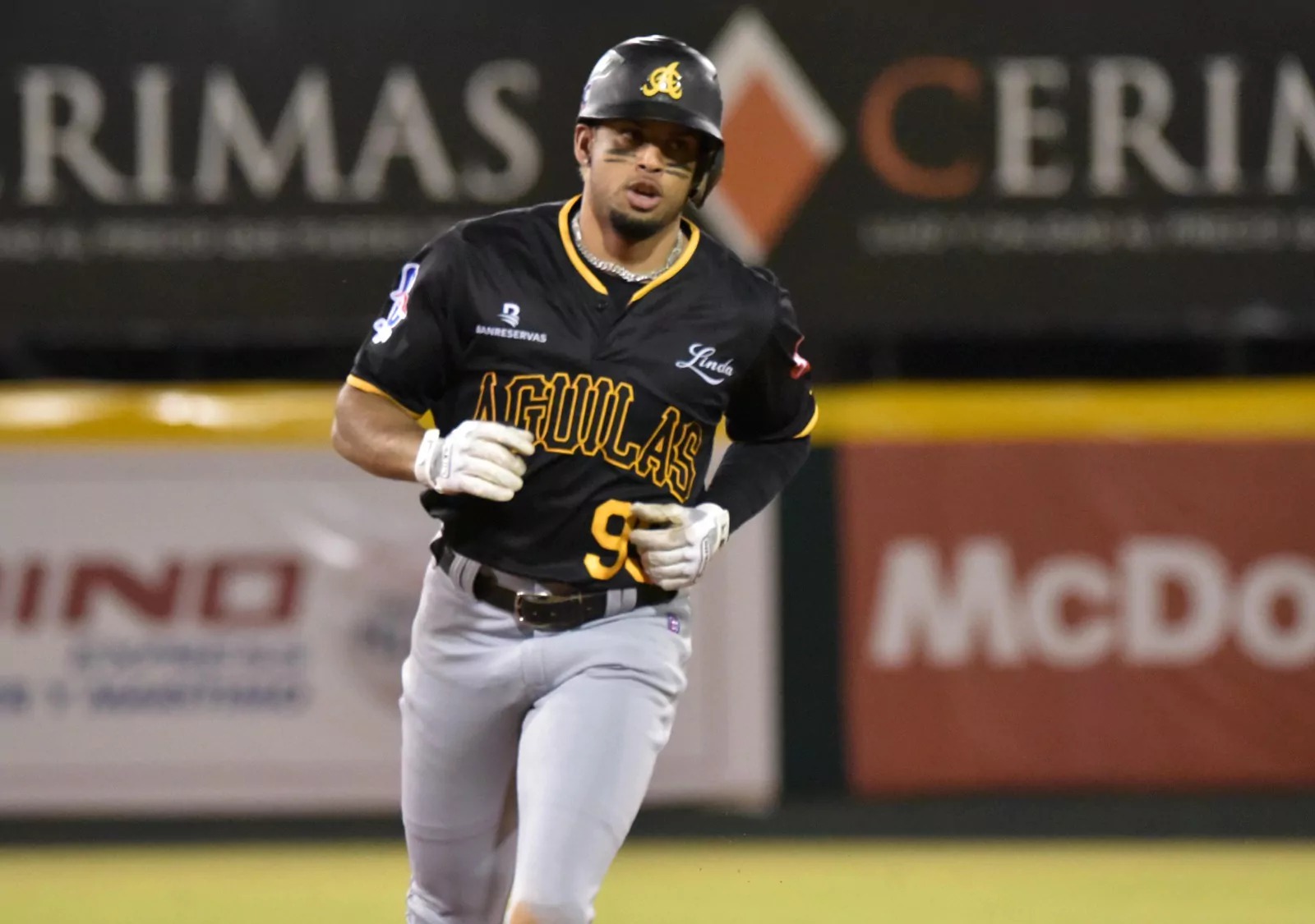 Rodríguez y Morel ganan premios Novato y Caballero del Año en béisbol ...