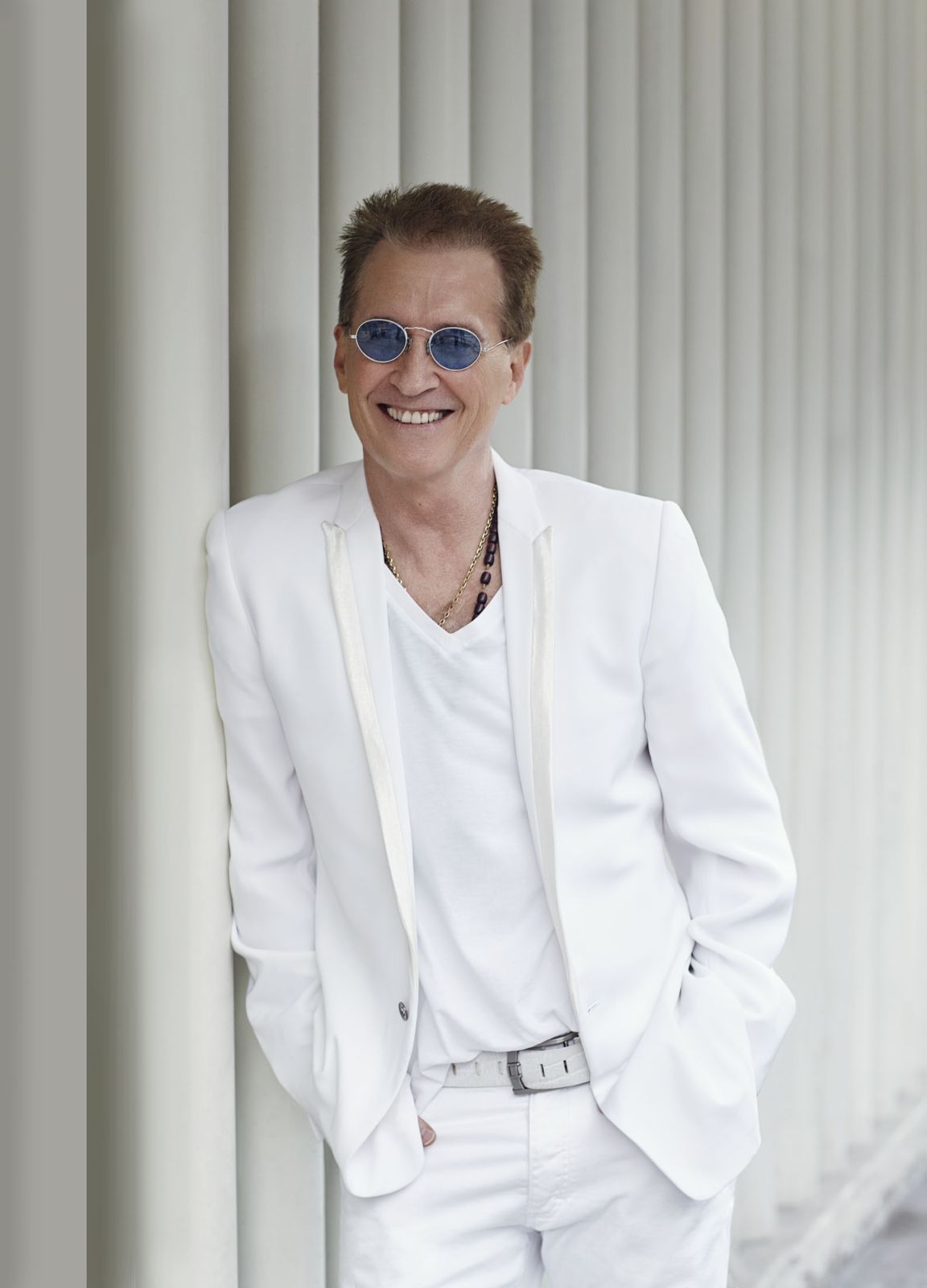 Emmanuel vuelve en agosto al Teatro Nacional Eduardo Brito