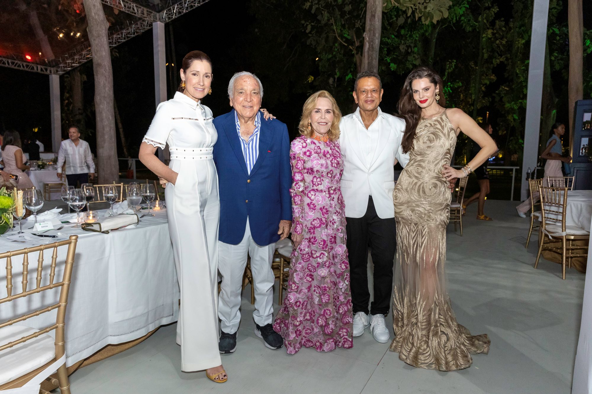 Moda y solidaridad en la Gala Esplendor Mágico