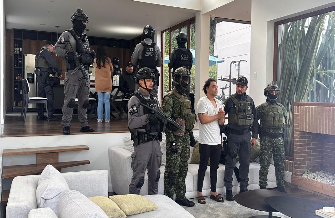 Esto fue lo que le dijeron los policías colombianos a Erick Mosquea ...