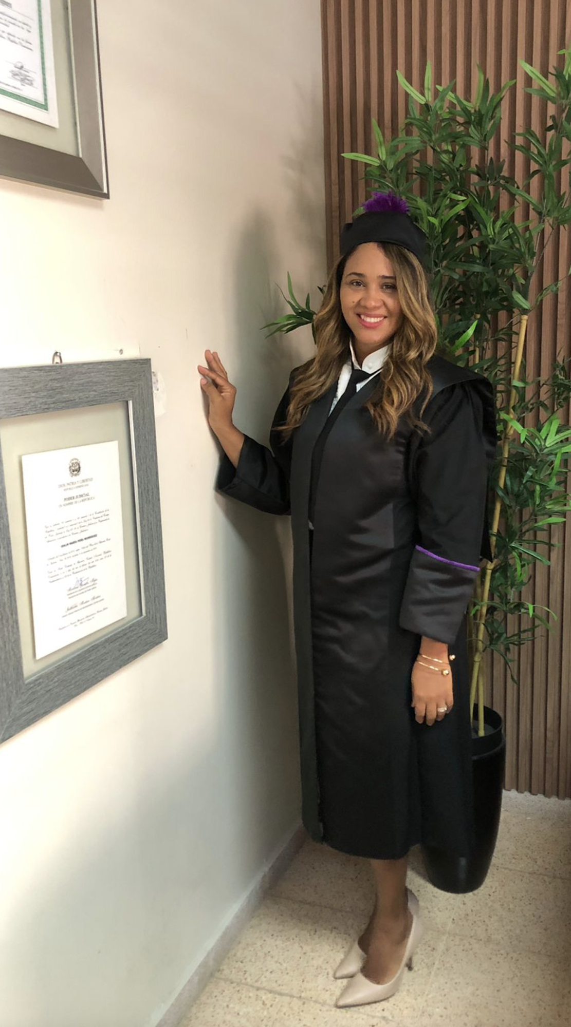 De empleada en una tienda a imponer justicia como jueza