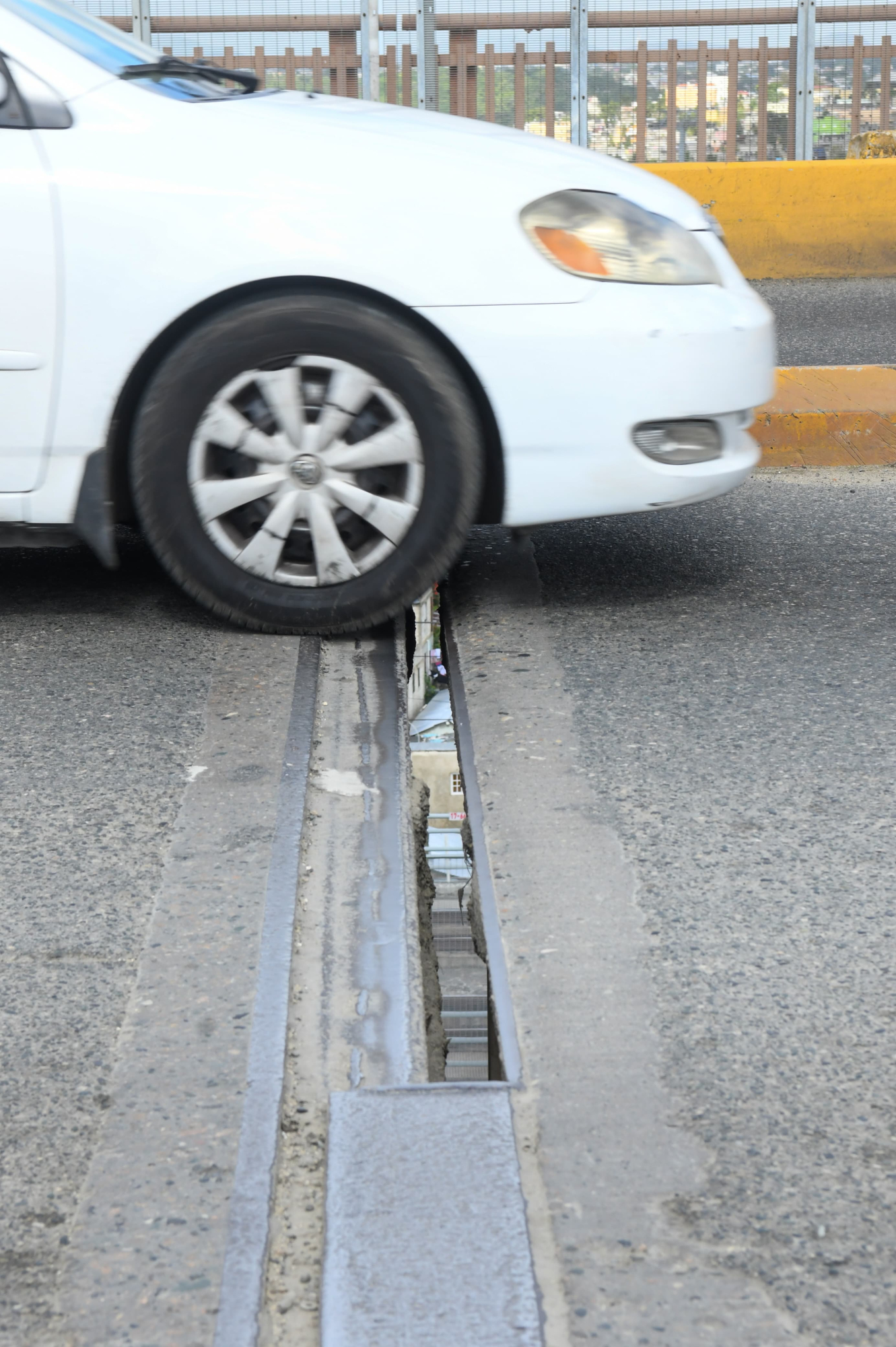 Reparación del Puente de la 17 provoca cierre parcial; MOPC recomendó ...