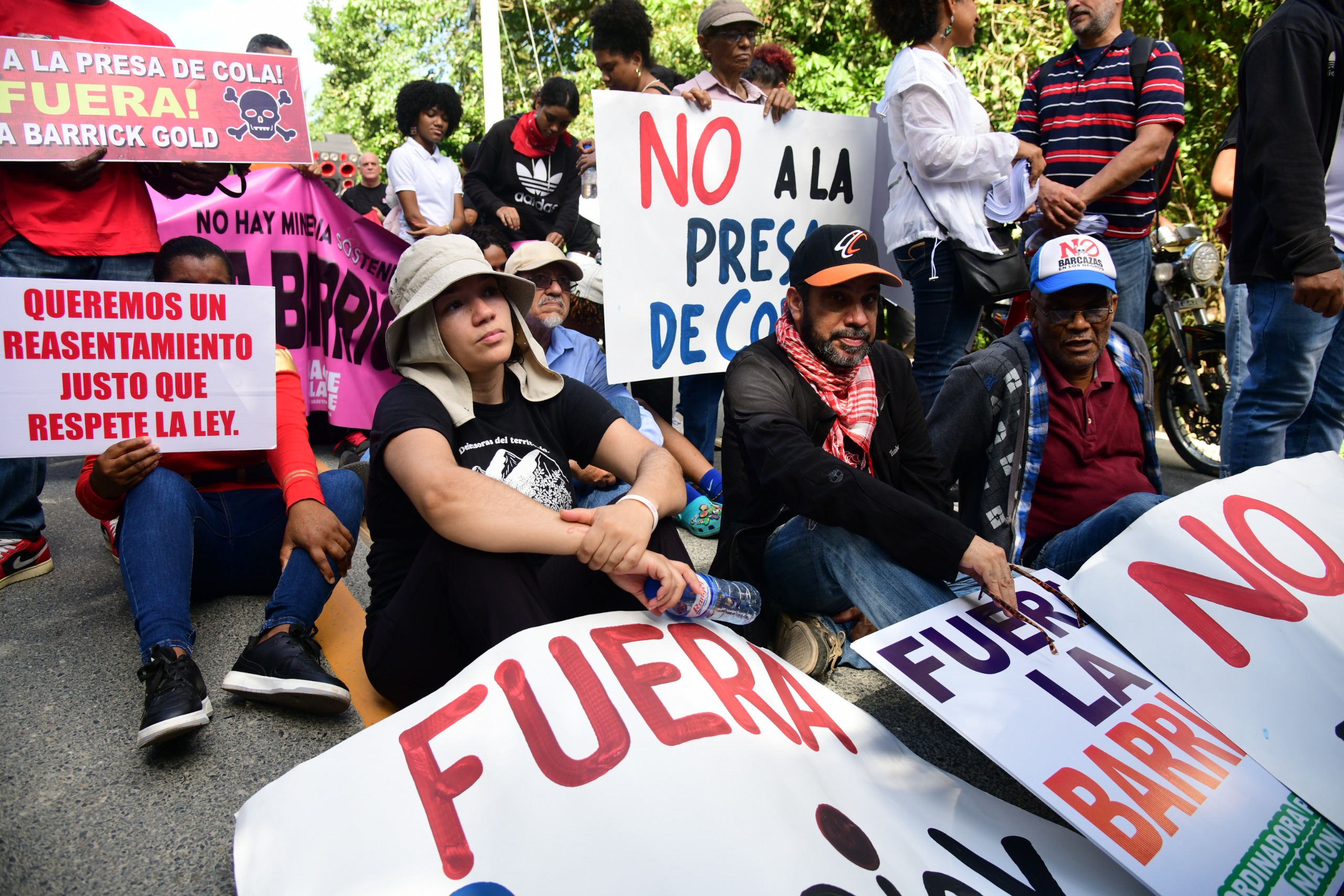 Más de cinco horas de marcha en Cotuí en contra de la Barrick Gold