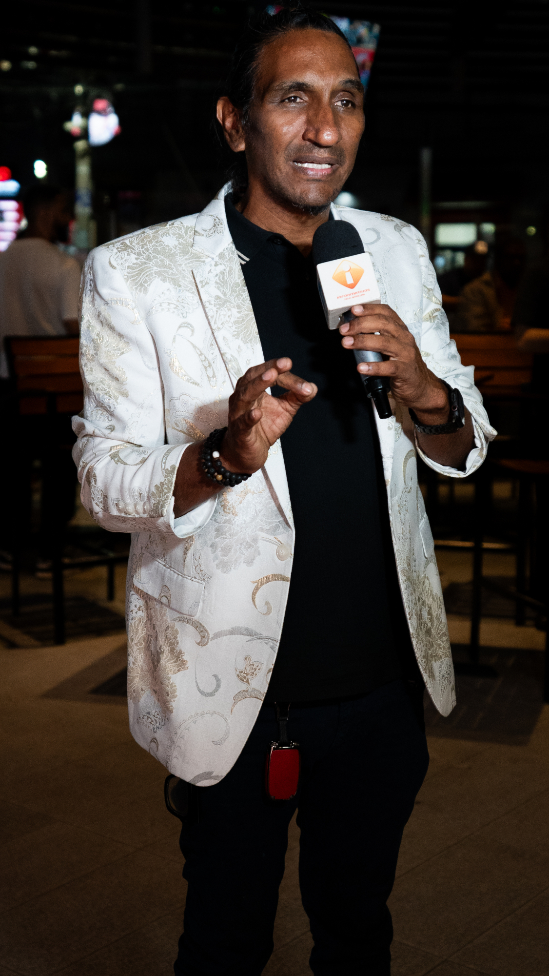 La Aldea Estudio estrena 'Madre: A dos centímetros de ti' en el ...