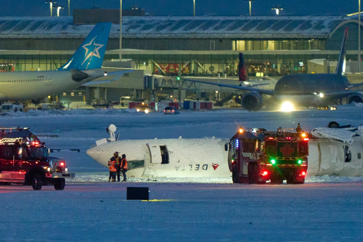 Heridos en accidente de avión en Toronto aumentan a 18