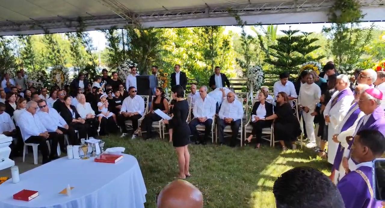 Monte Cristi: Abinader asiste a los actos fúnebres de la gobernadora ...