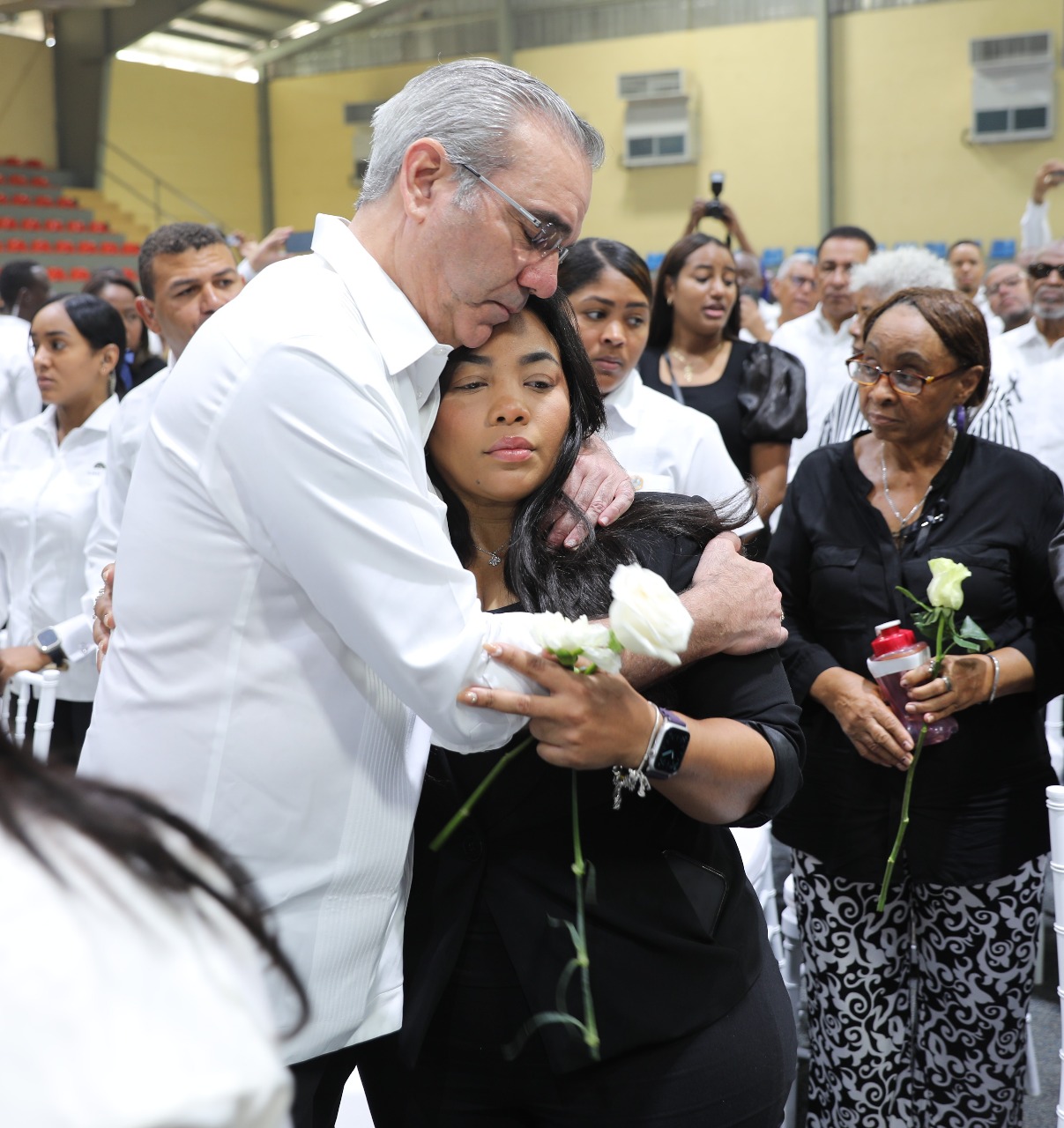 Abinader participa del acto memorial de Haina por los fallecidos en la tragedia del Jet Set