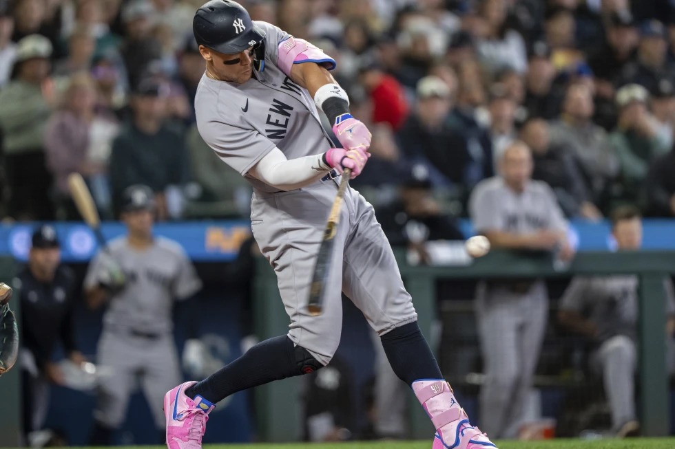 Aaron Judge conecta cuadrangular 15, líder de las mayores, y guía Yankees a triunfo sobre Marineros