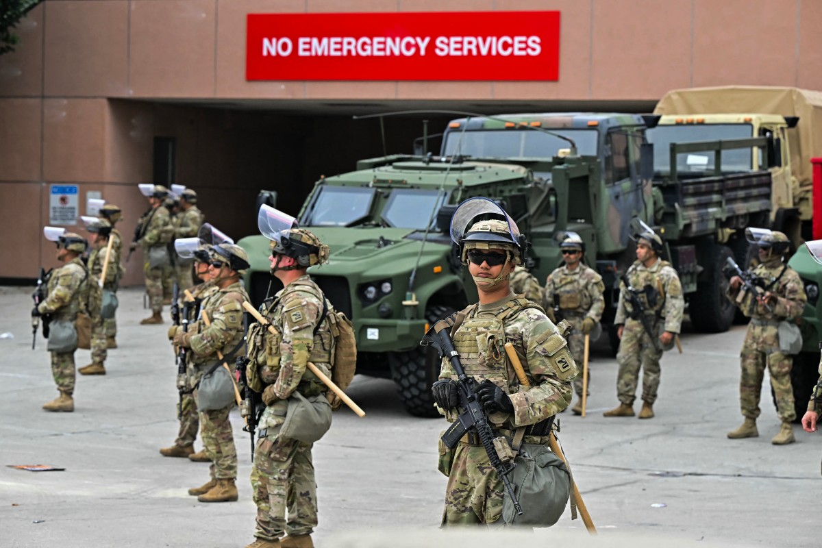 Miembros de la Guardia Nacional llegan a Los Ángeles para reprimir ...