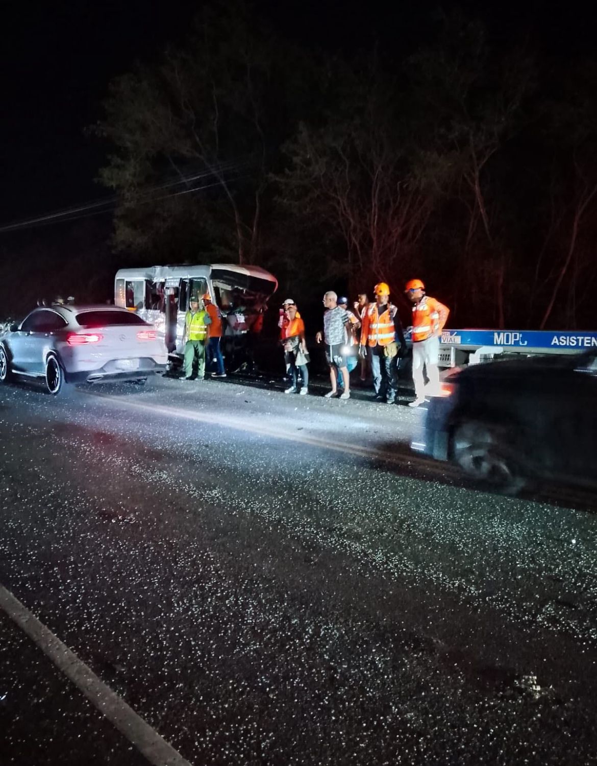 Dos fallecidos y ocho lesionados en accidente de tránsito en tramo Baní ...